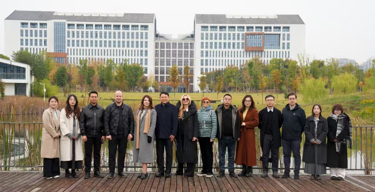 国际艺术学院与留学逐梦社接待白俄罗斯国立艺术学院参观交流活动